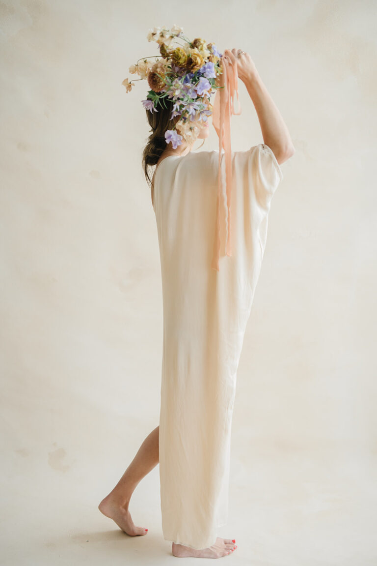 Feminine Floral Design Inspired by Grecian Statues | Gather Floral